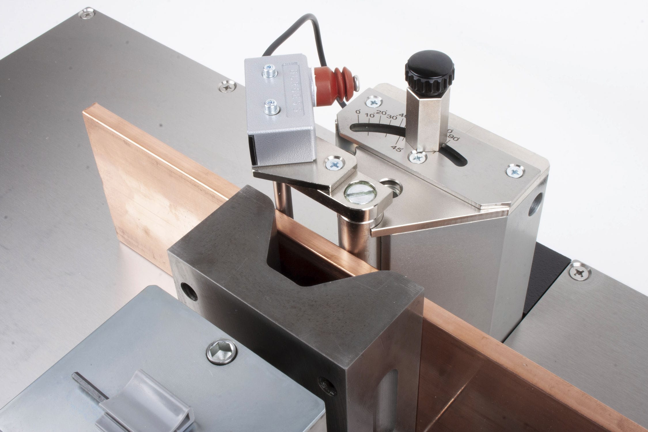 Semi-automatic punching machine / hydraulic / bending / universal ...