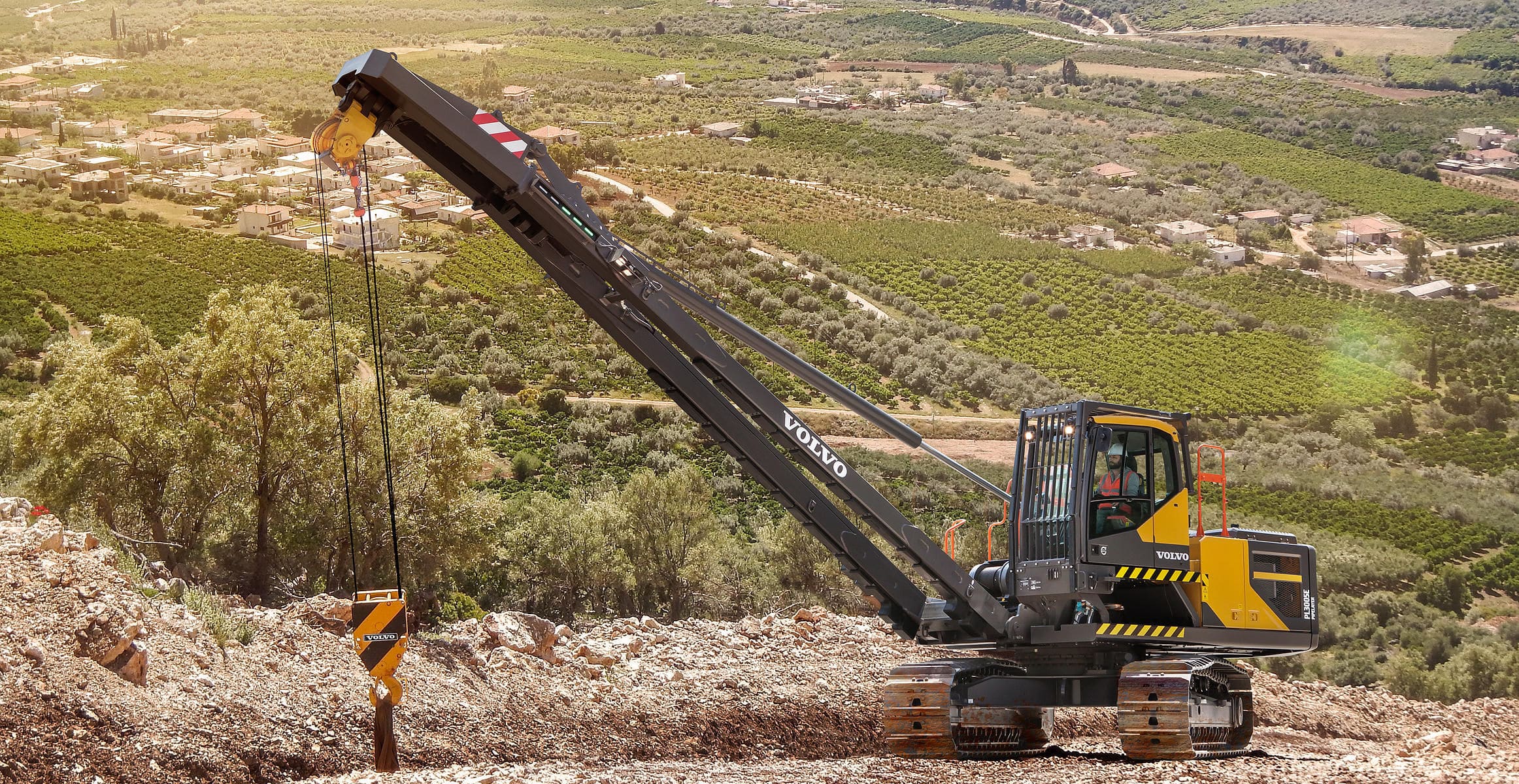 Pipe-layer - PL3005E - Volvo Construction Equipment