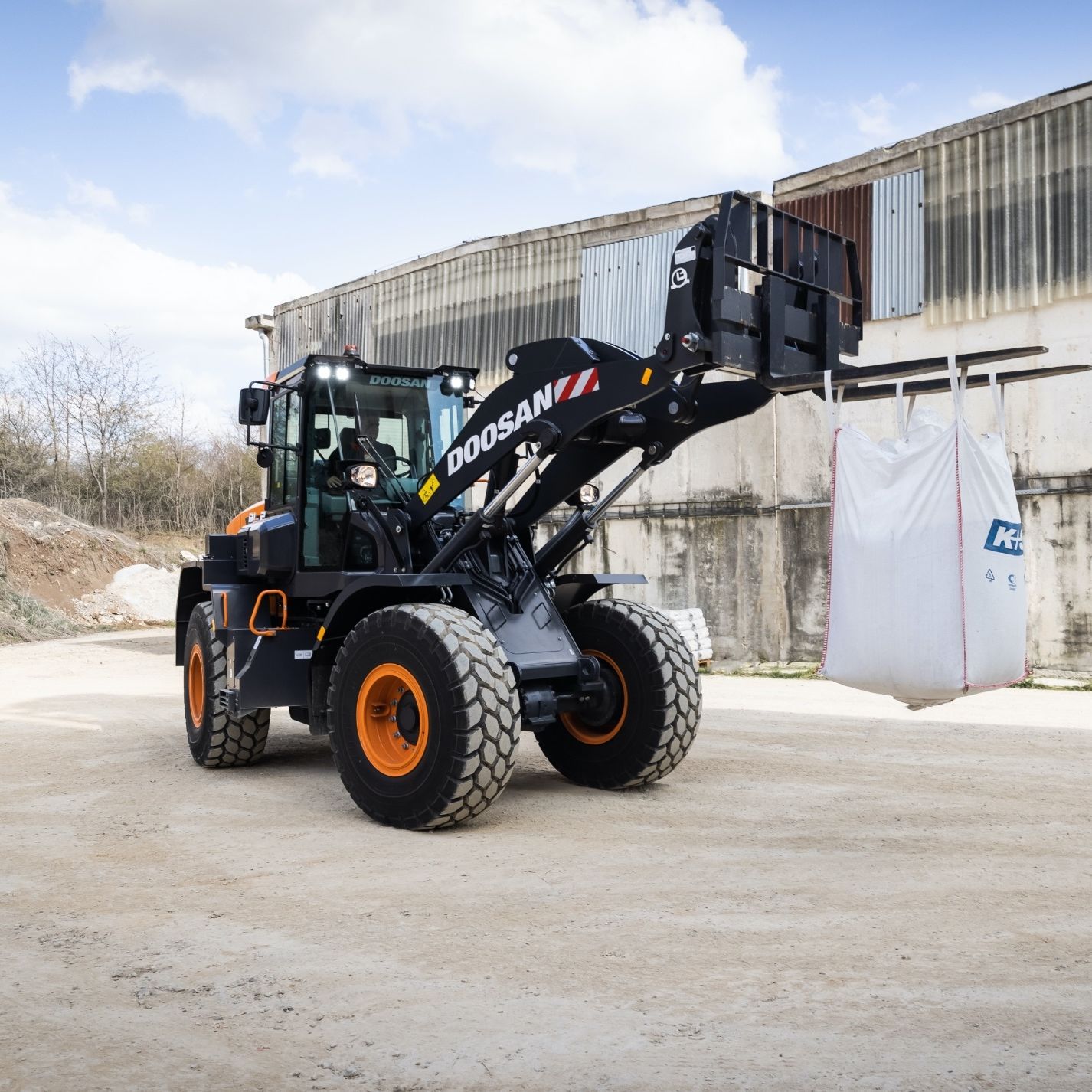 Rubber-tired loader - DL250-7 - DAEWOO Construction Equipment Division ...