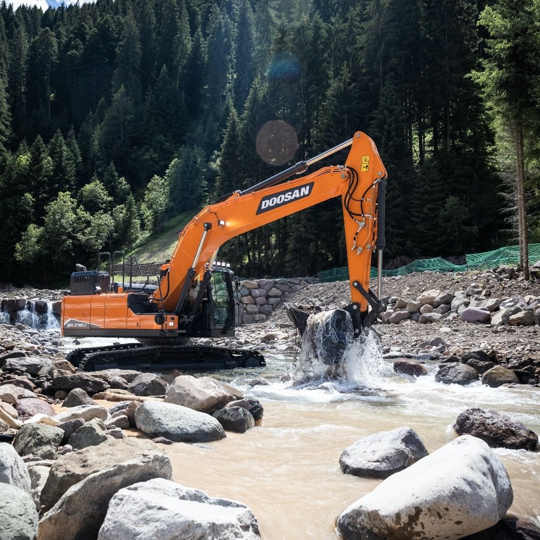 Medium excavator - DX210-7 - DAEWOO Construction Equipment Division ...