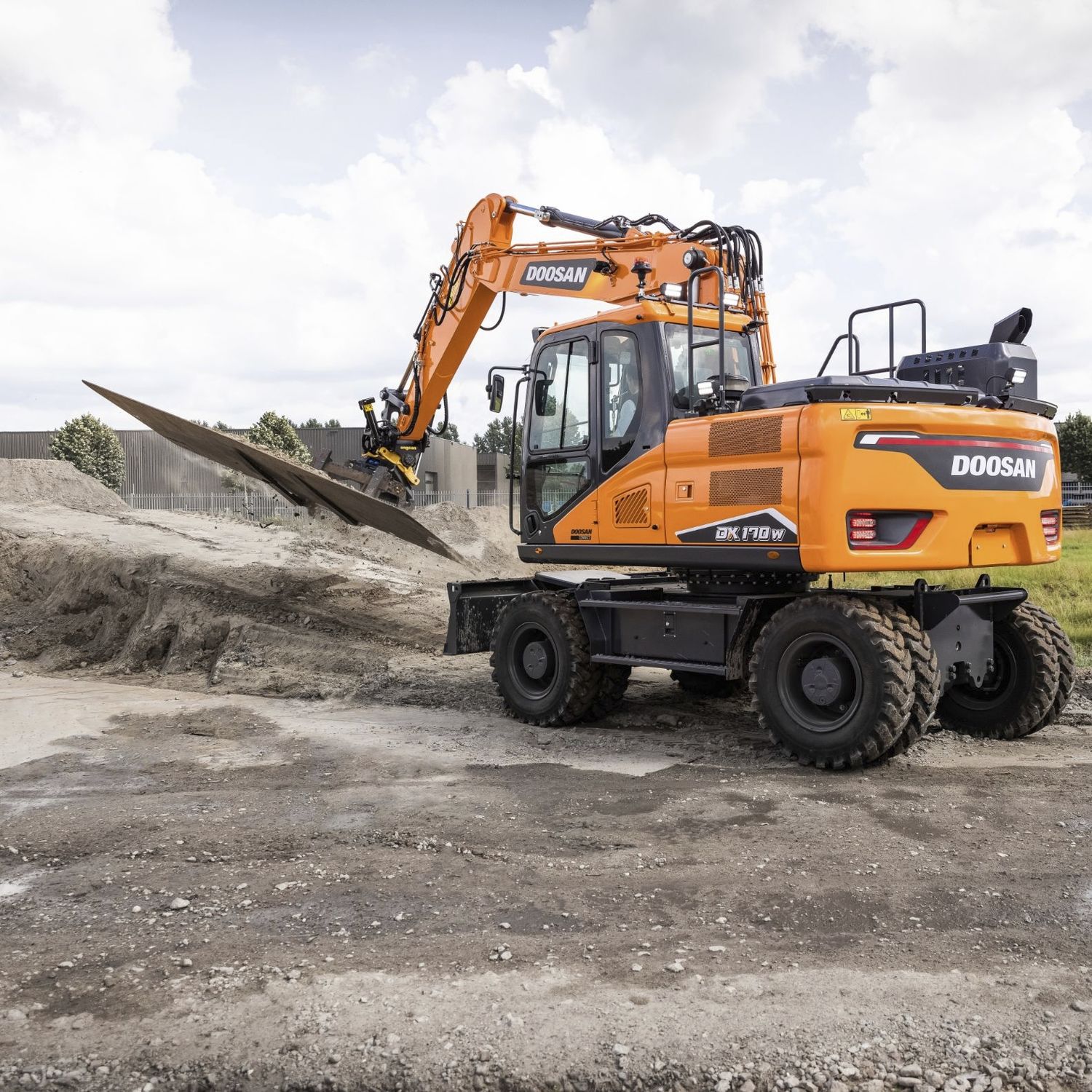 Medium excavator - DX170W-7 - DAEWOO Construction Equipment Division ...