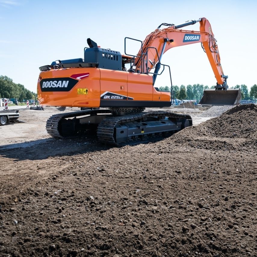 Medium excavator - DX225LC-7 - DAEWOO Construction Equipment Division ...
