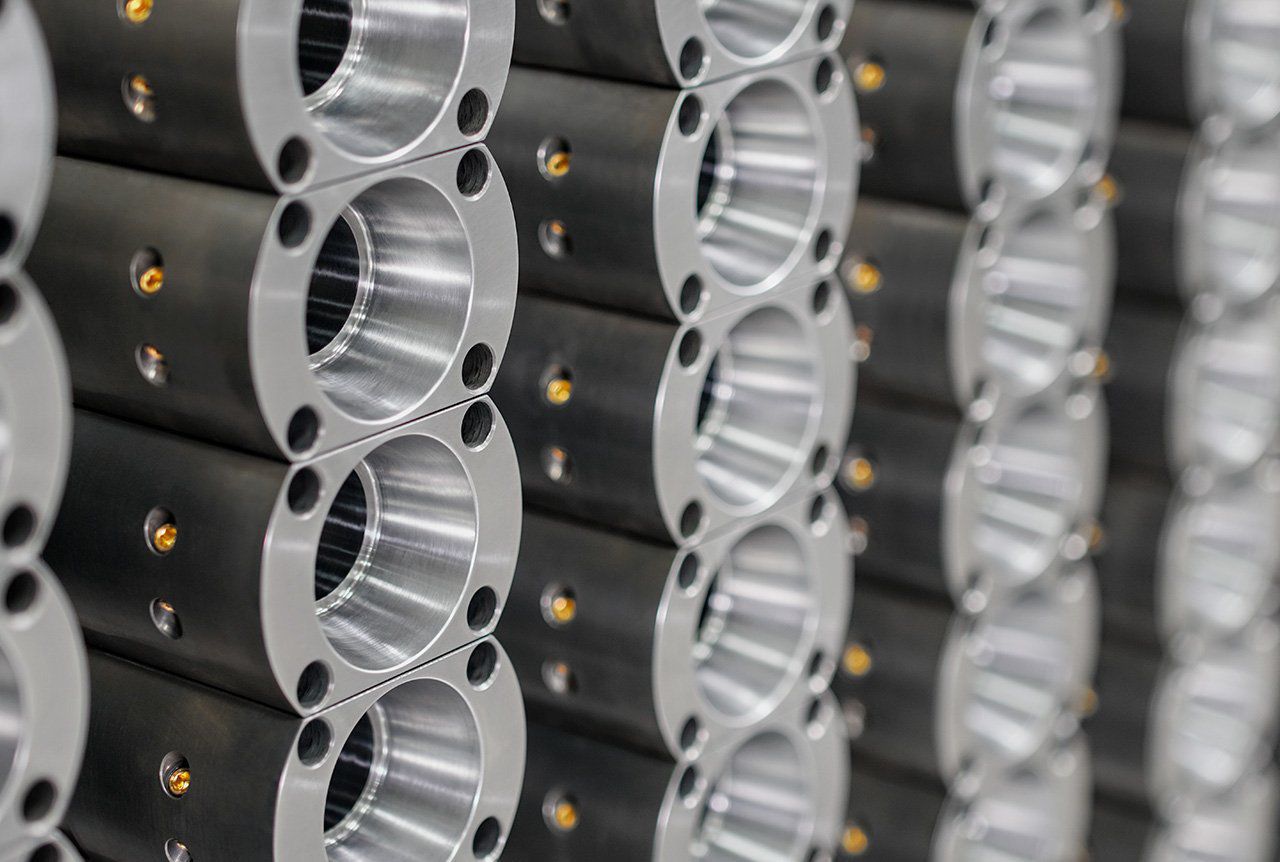 Hot-runner plastic injection mold - NexPET™ - HUSKY INJECTION MOLDING ...