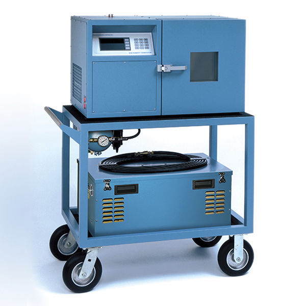 Humidity generator with calibration system - 2500 - Thunder Scientific ...