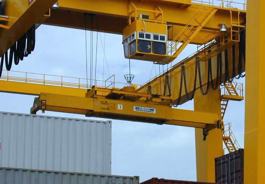 Container spreader - RAM 2500 - Peiner - fixed / telescopic