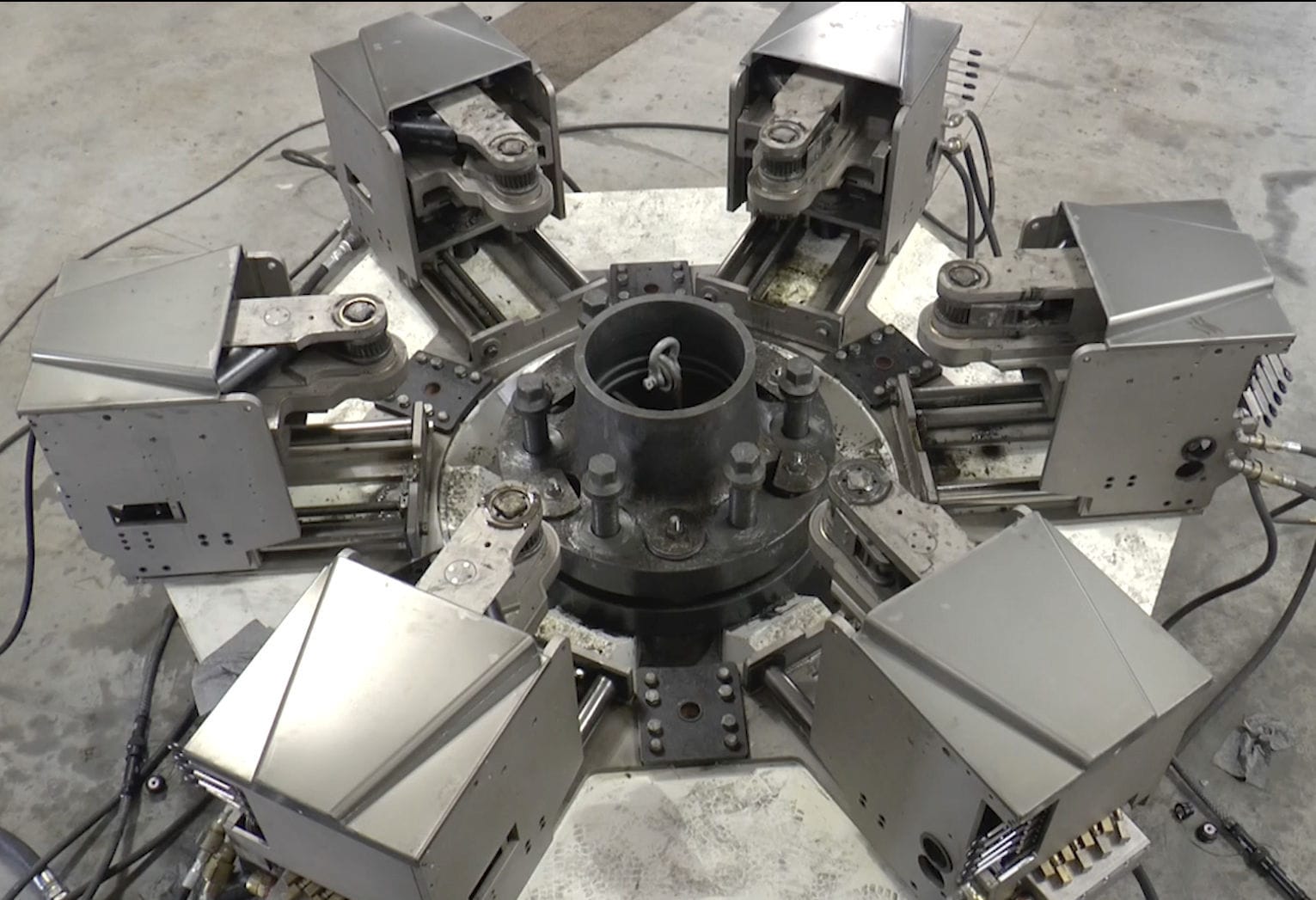 Hydraulic torque wrench - Robo-Spider™ - TORQLITE INC - high-precision