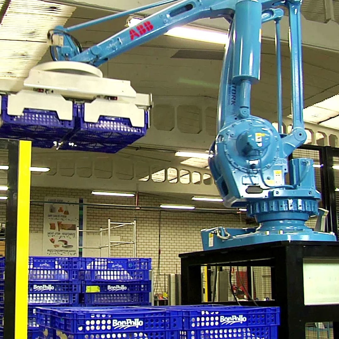 Plastic crates palletizer - E2 - Sinterpack - robotic / handling / for ...