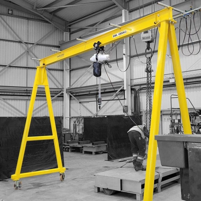 Mobile gantry crane - Yaplex Ltd - steel / aluminium