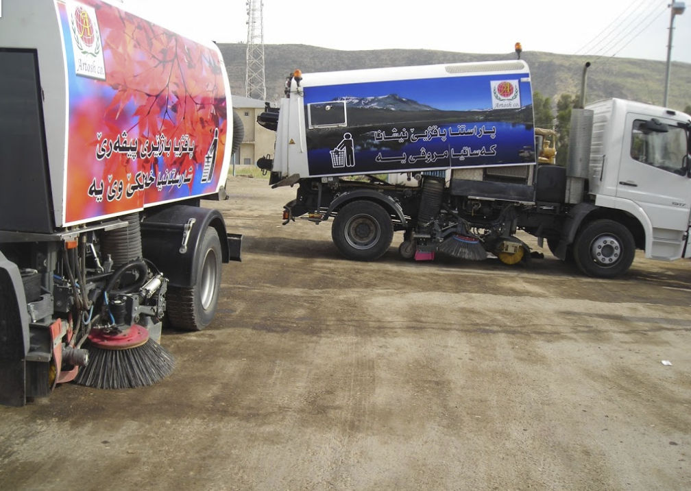 Rear-loader waste collection vehicle - EOW