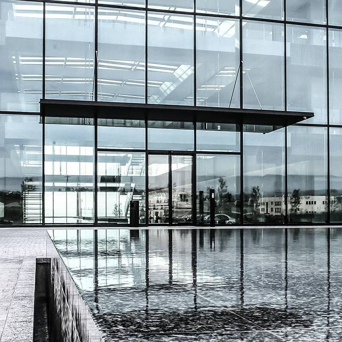 Sliding door - Gilgen Door Systems AG - glass / exterior / design