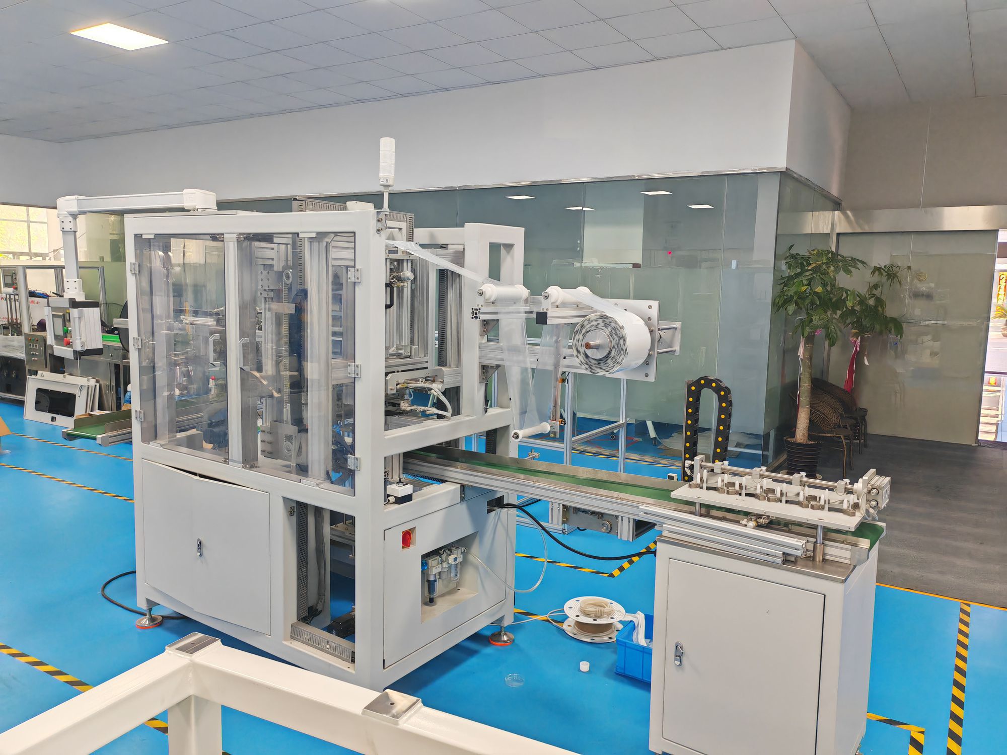 Packaging line for the pharmaceutical industry - SANTSAI MACHINERY ...