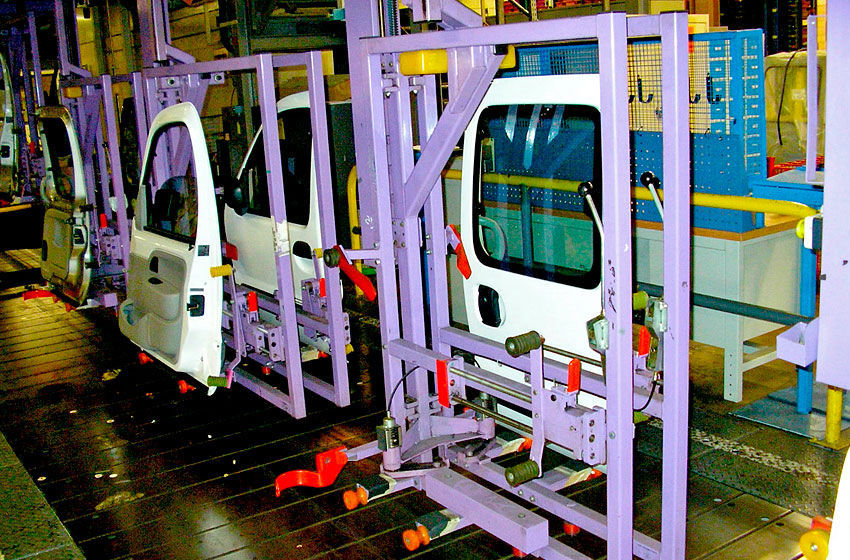 Sliding door materials handling system - Coutier Industrie - holding ...