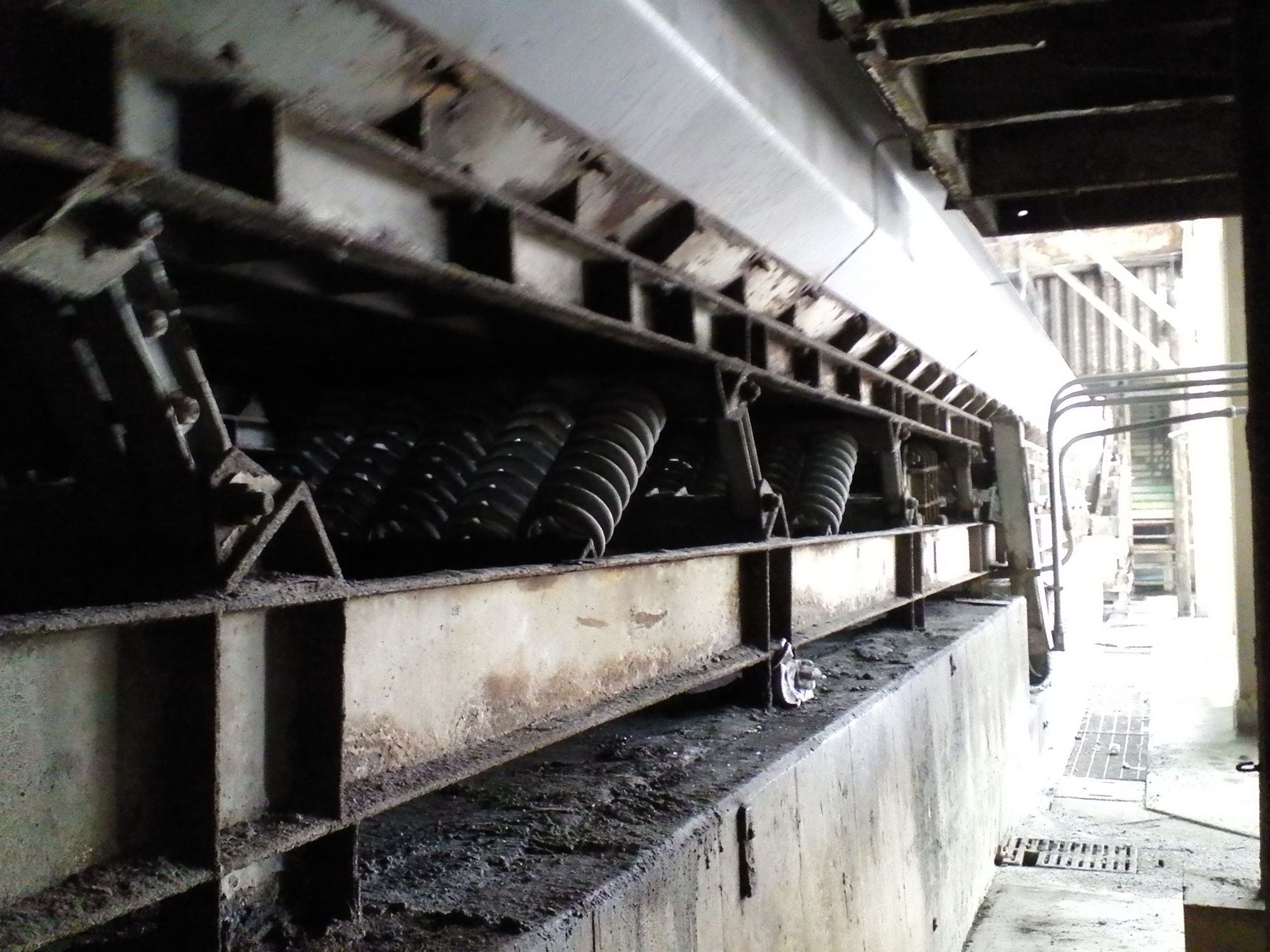 Ash conveyor - General Kinematics - vibrating / horizontal / handling