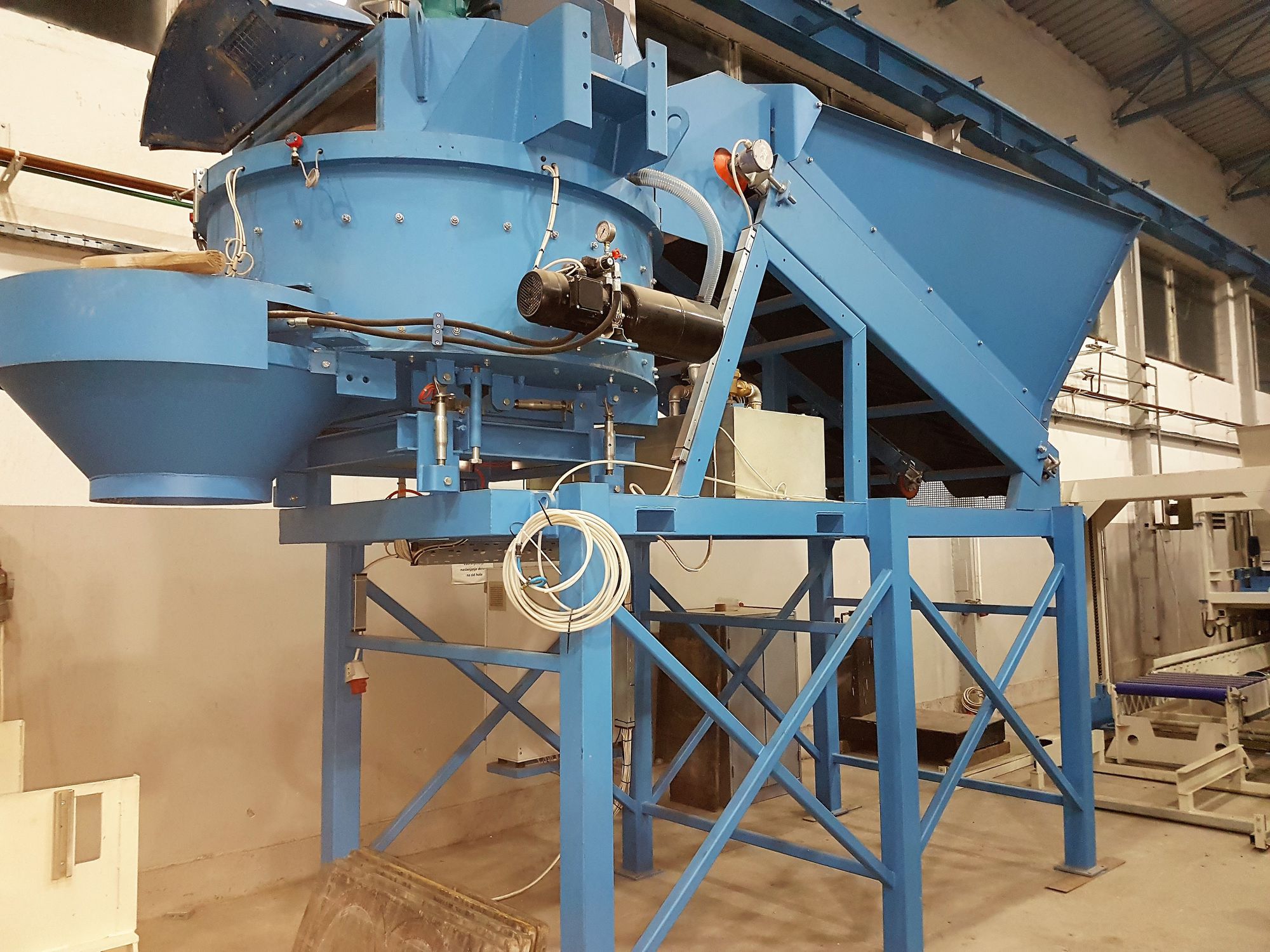 Mobile concrete batching plant - MINI - Scandinavian UK Machines AB ...