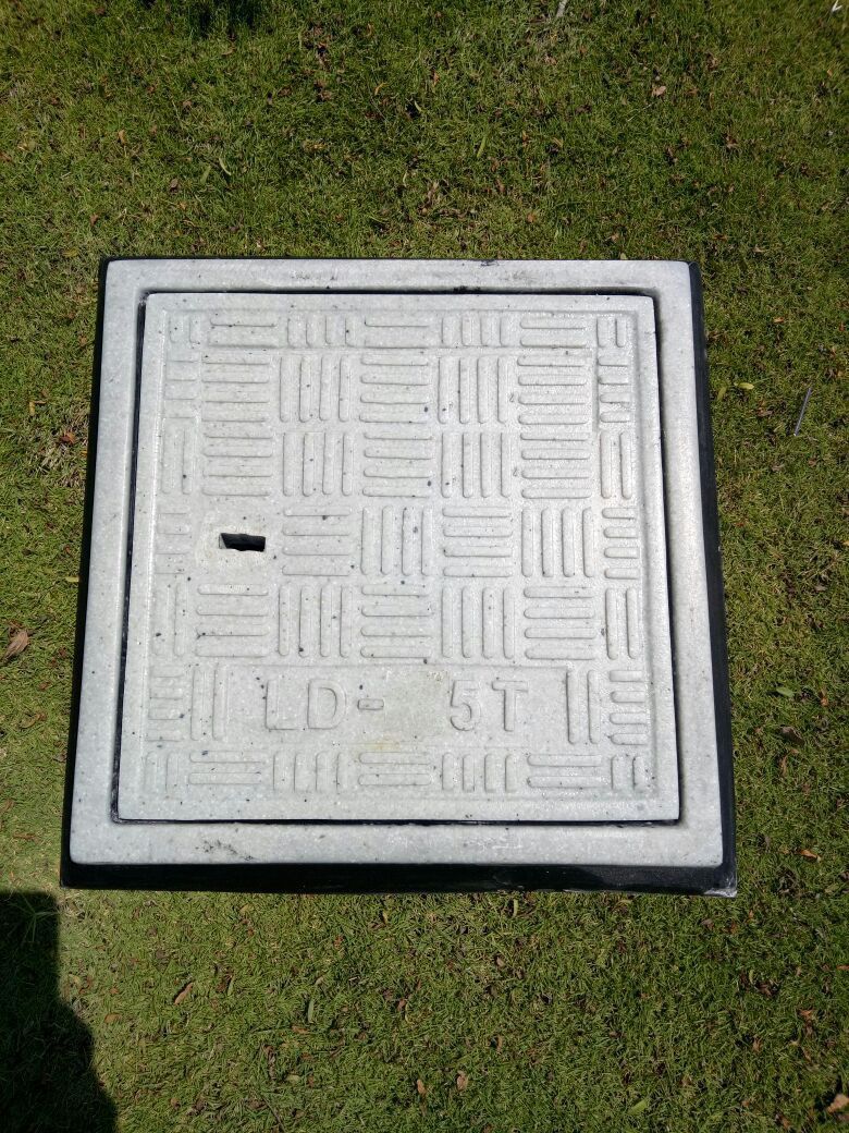 Glass fiber-reinforced composite manhole cover - AMROCK - square ...