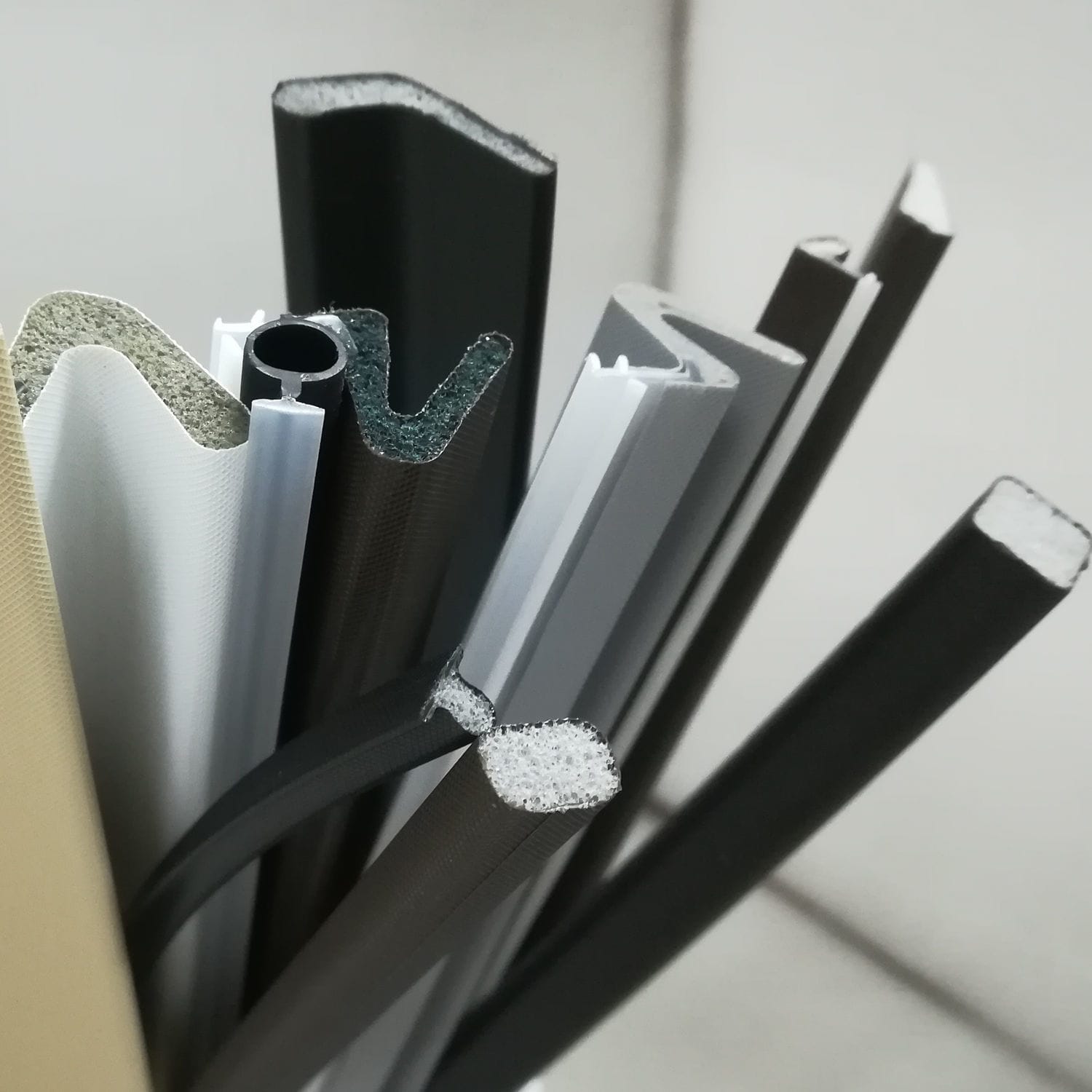 Building seal - PolyFab® - Schlegel Electronic Materials - transport ...