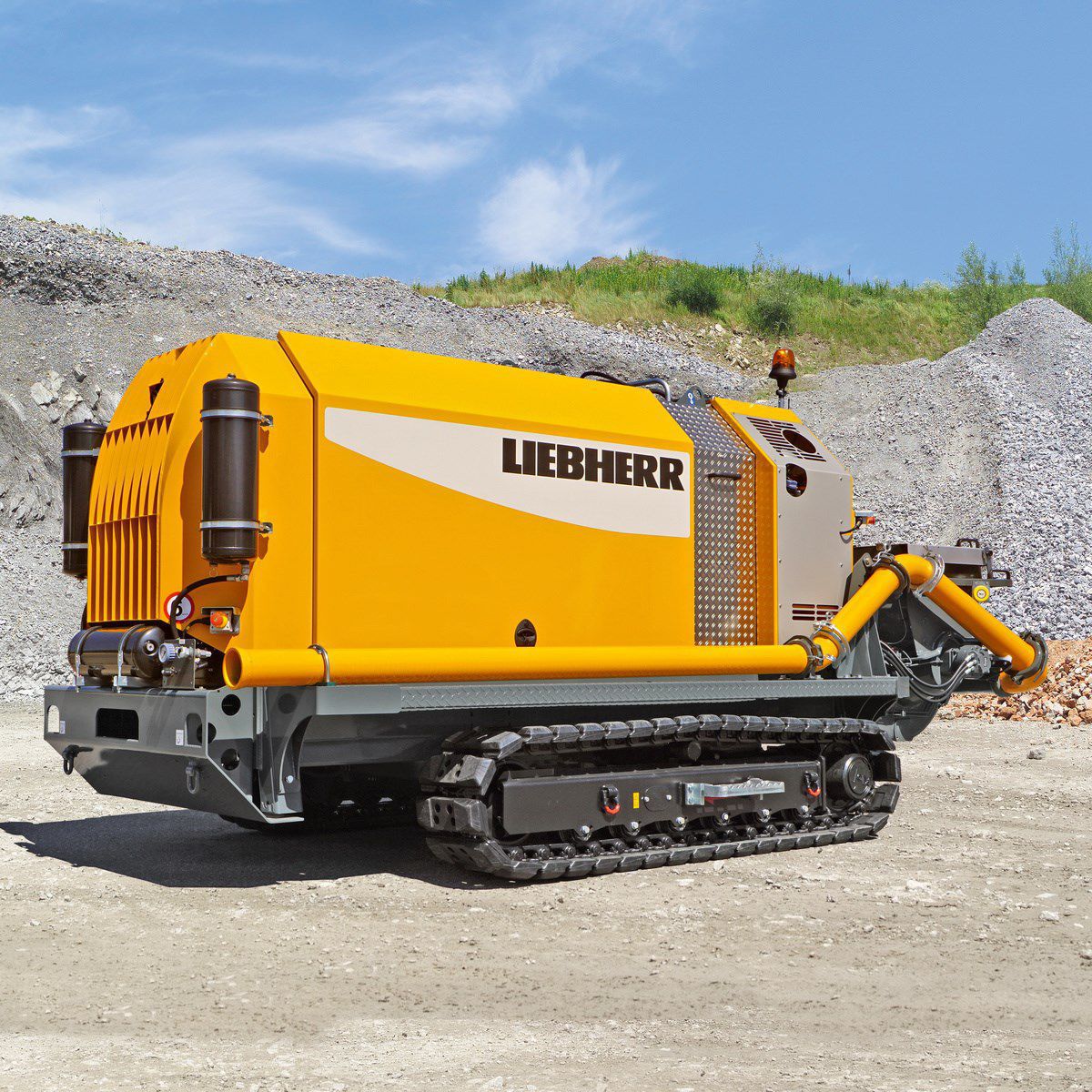 Crawler concrete pump - 110 D-K - Liebherr Mischtechnik - for construction / diesel