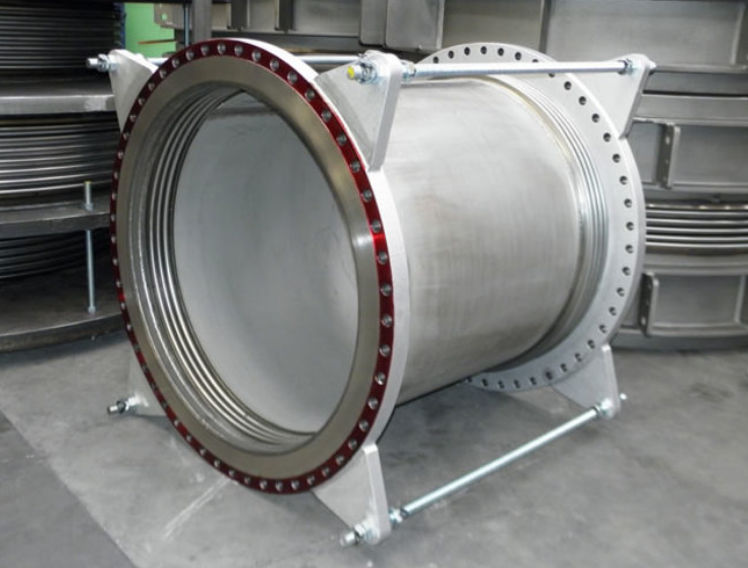 Metal pipe expansion joint - M series - Macoga, S.A - round / flange ...