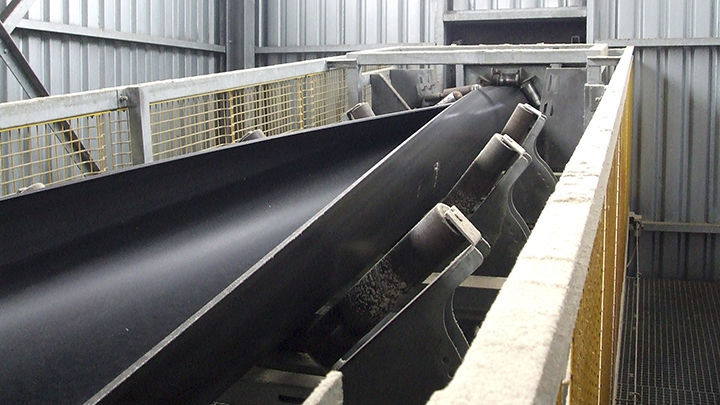 Cement conveyor belt - Trelleborg Seals & Profiles - gypsum / concrete