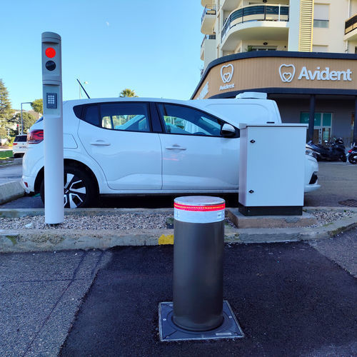 Access control bollard - Potelet Multifonction - BORNES ESCAMOTABLES ET ...