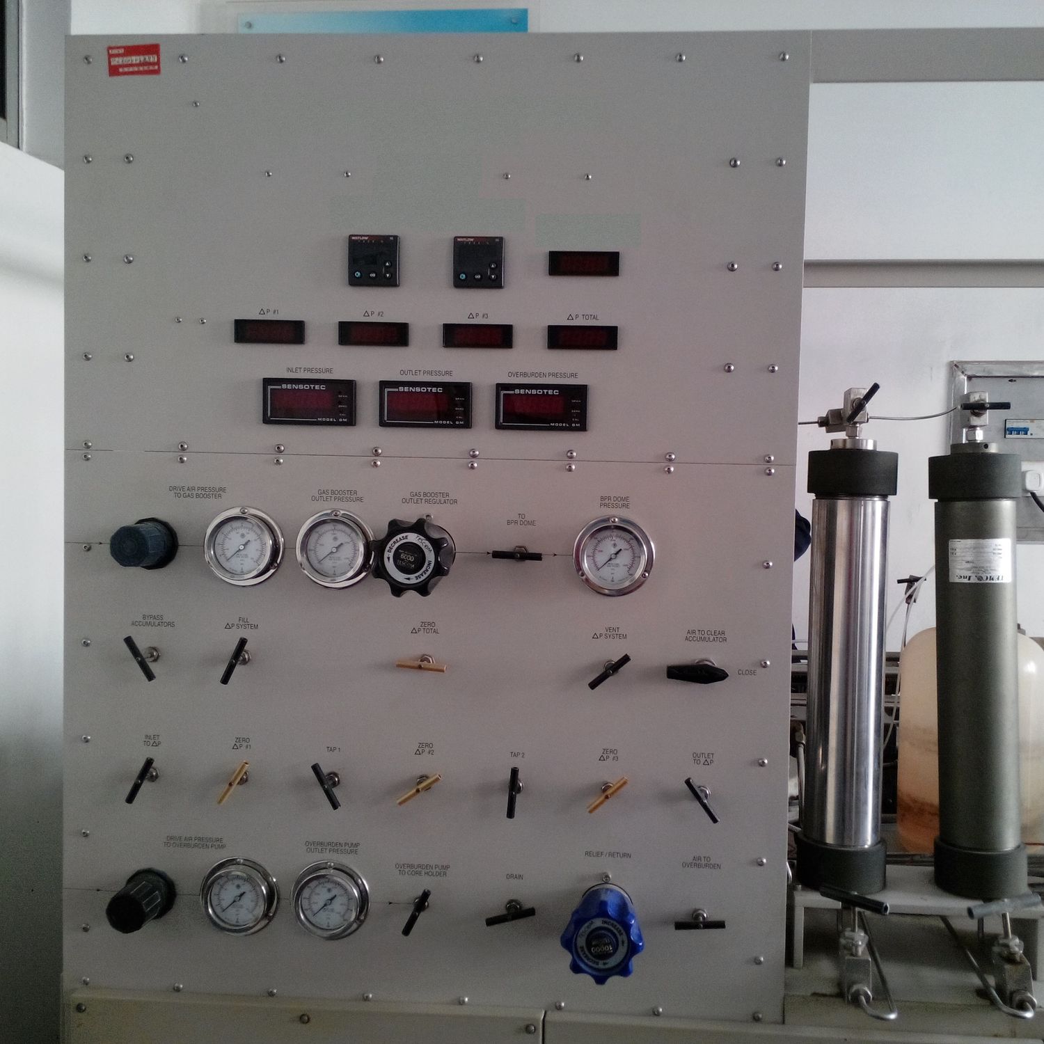 Automatic core flooding system - Qingdao ZRT Software & Control ...