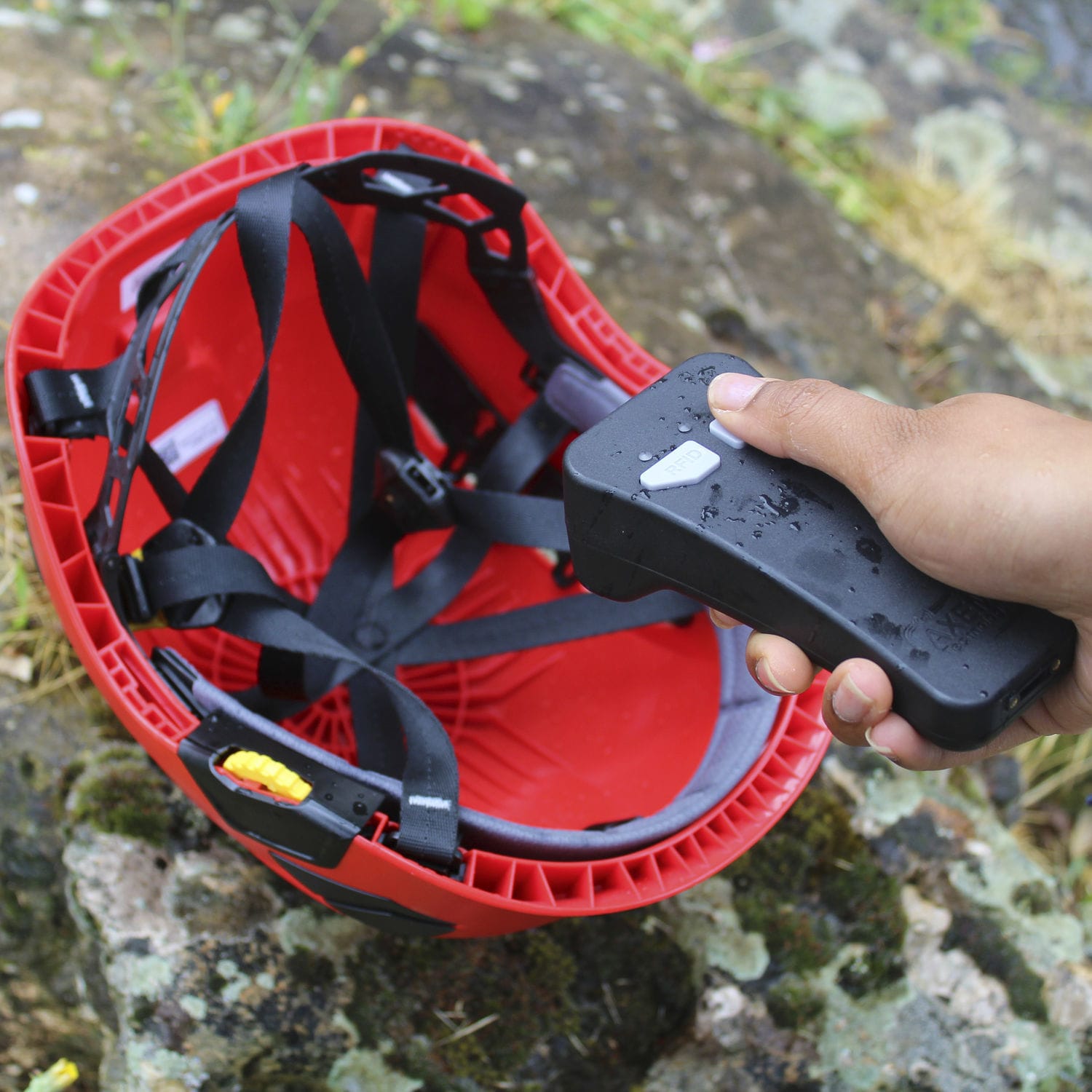 RAIN RFID reader - AX'Up air - AXEM Technology - compact / portable ...