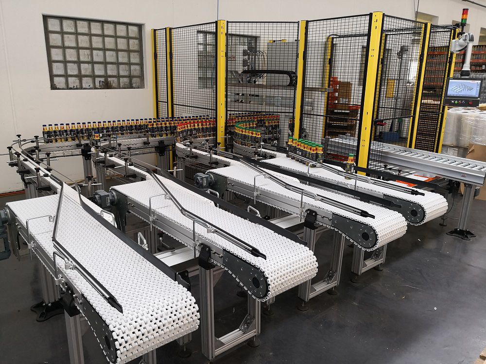 Pick-and-place robotic cell - staedler automation AG - for bottles ...