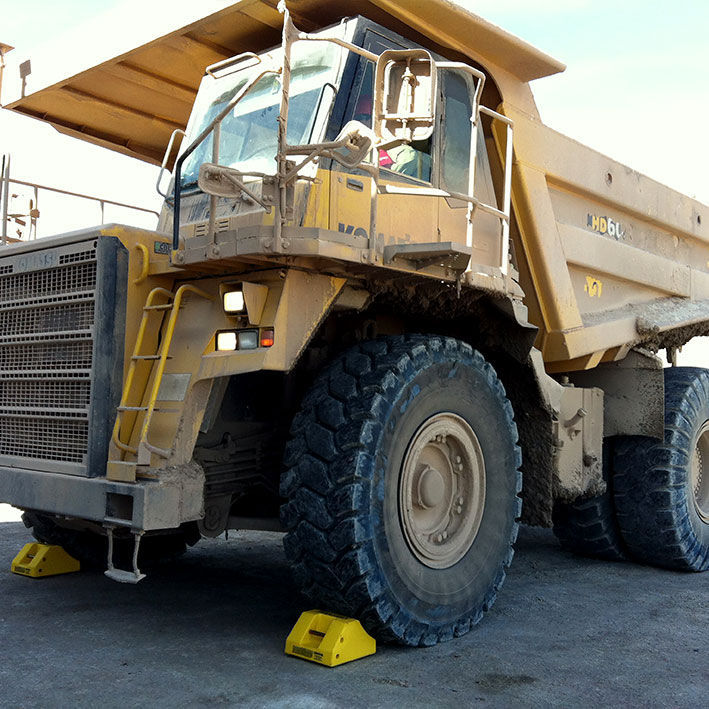Vehicle truck wheel block - MC3010 - Justrite Safety Group