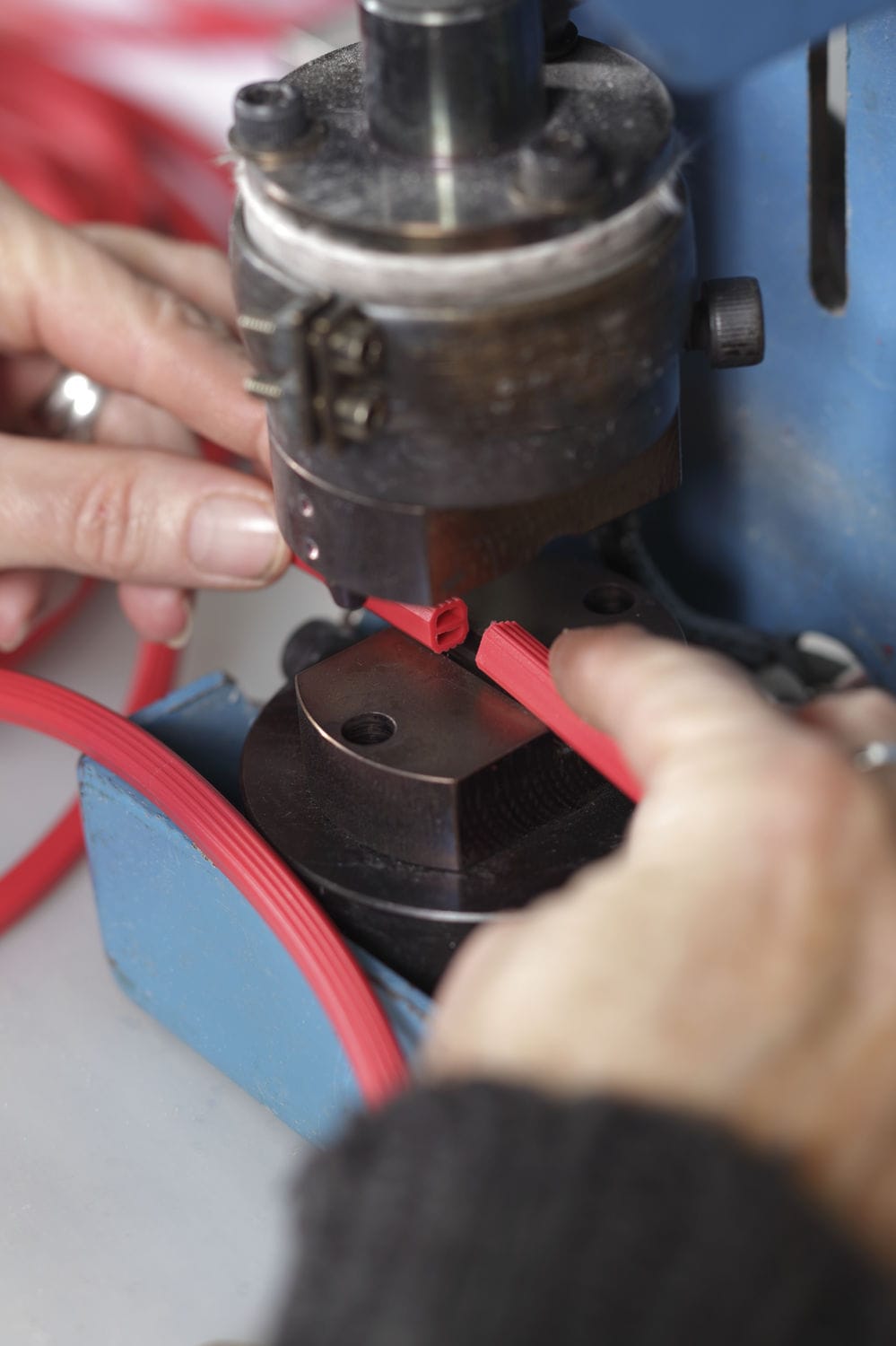 Profiled seal - PROSILICONES 64 - silicone / for profiles / custom