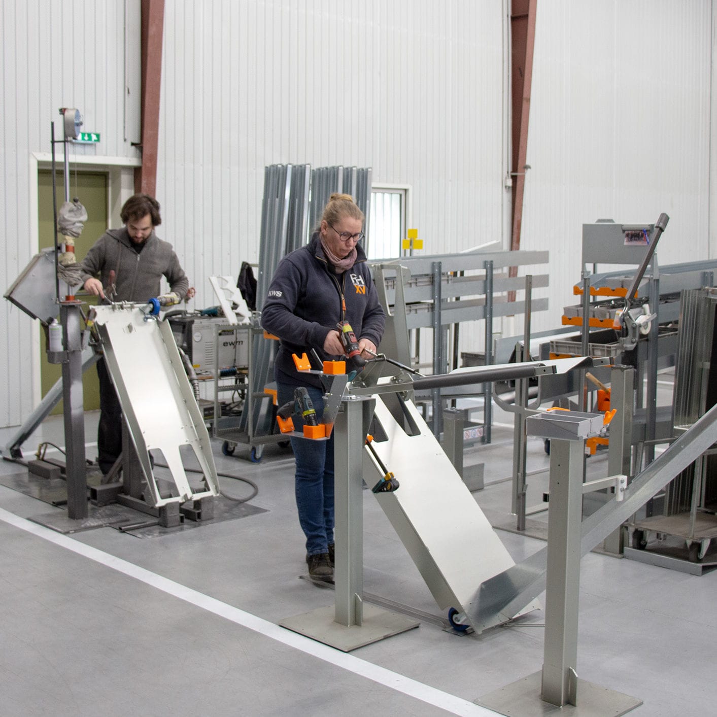 Modular assembly line - Labadis - flexible / auto parts / for the ...