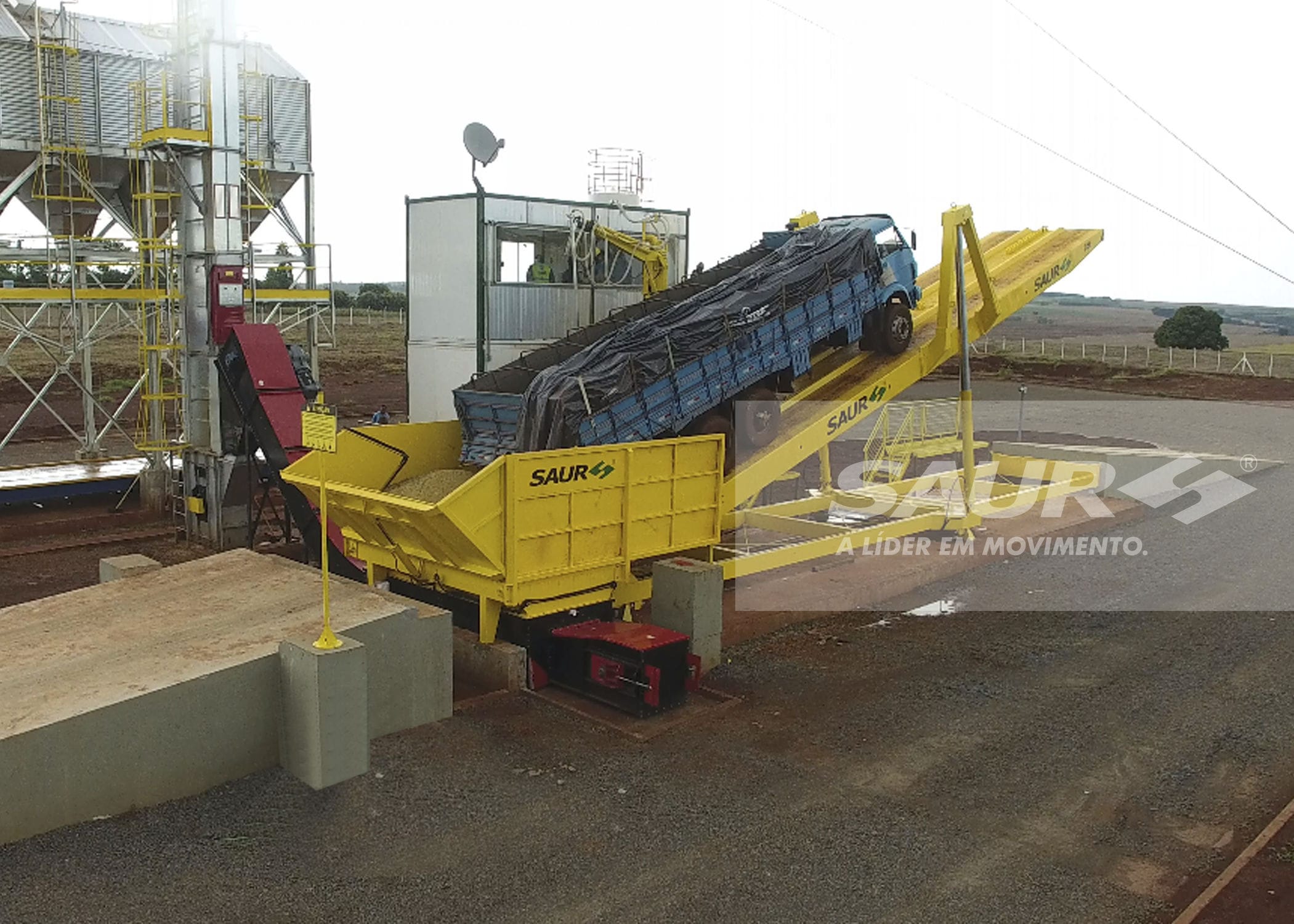 Truck transfer system - Saur - for grain