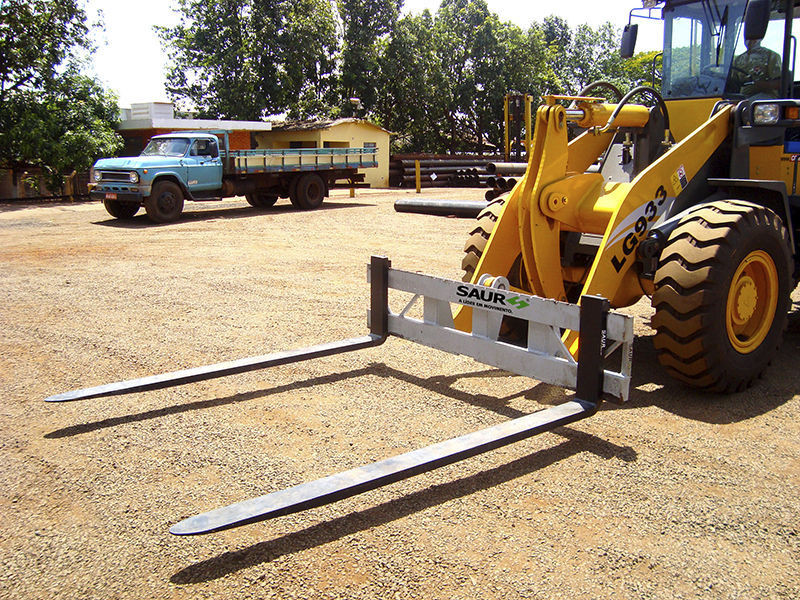 Forklift truck fork carriage - Saur