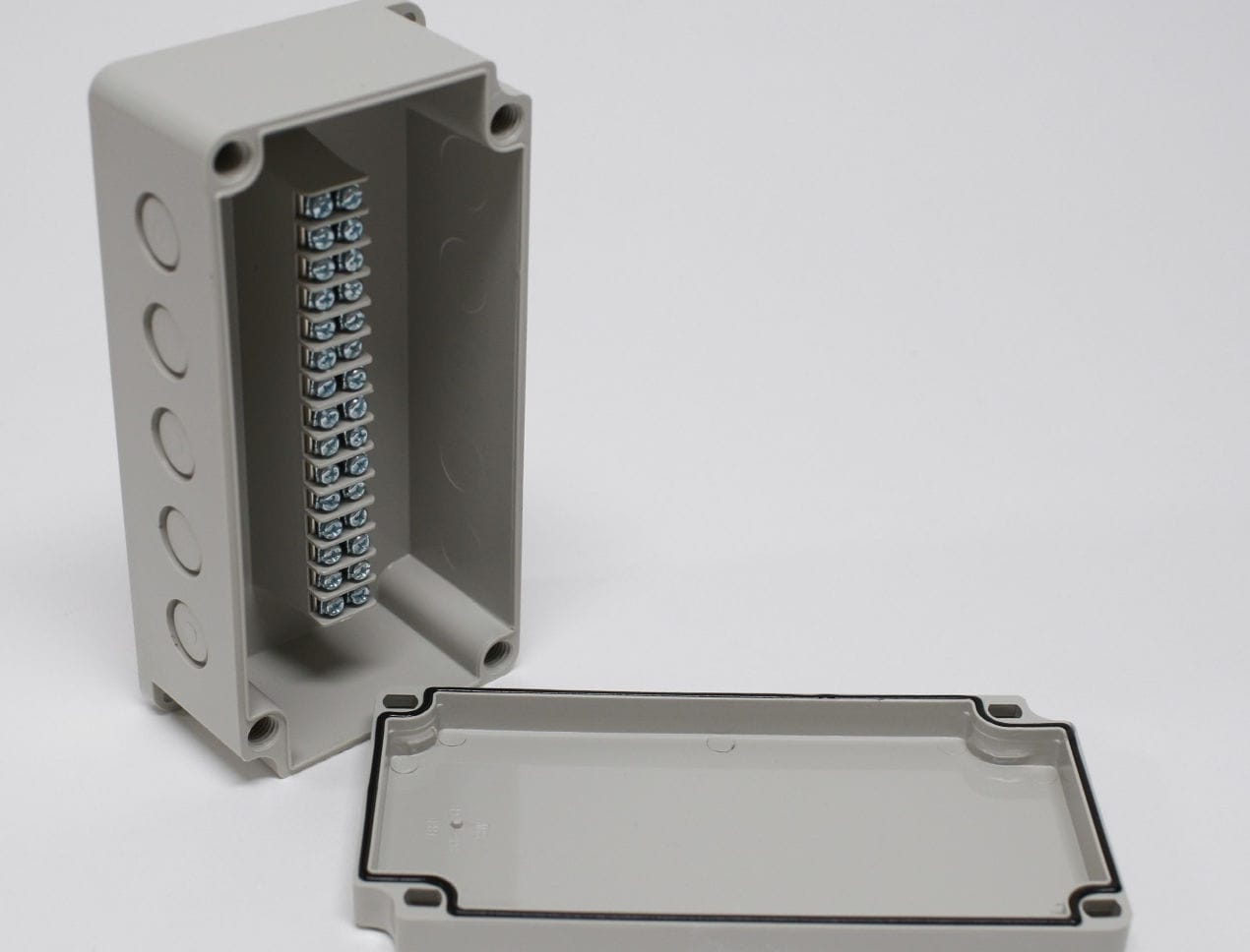 Wall-mounted junction box - DS-PG-15P - DSE, Inc. - flame-retardant ...