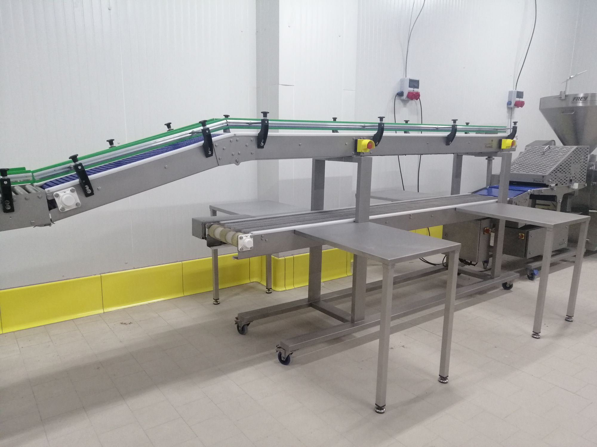 Conveyor system for the food and beverage industry - BESATECH Food ...