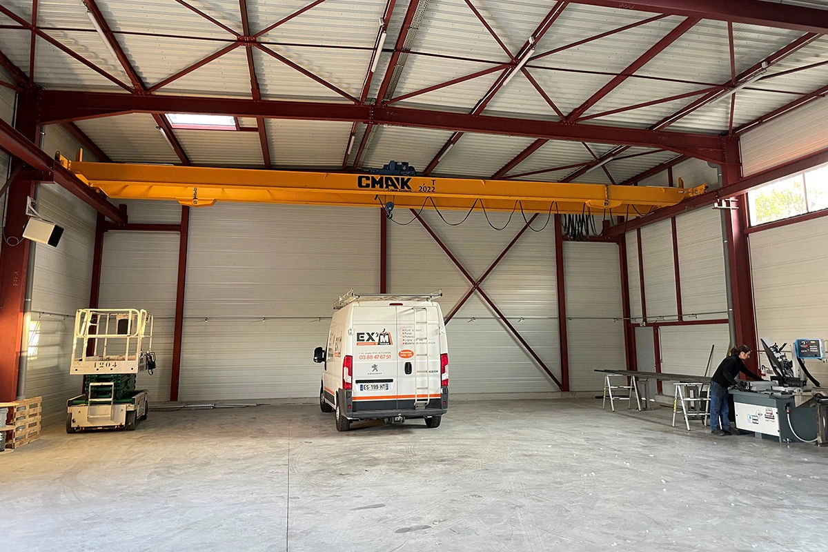 Single-girder overhead travelling crane - EX'M - hanging / with hoist ...