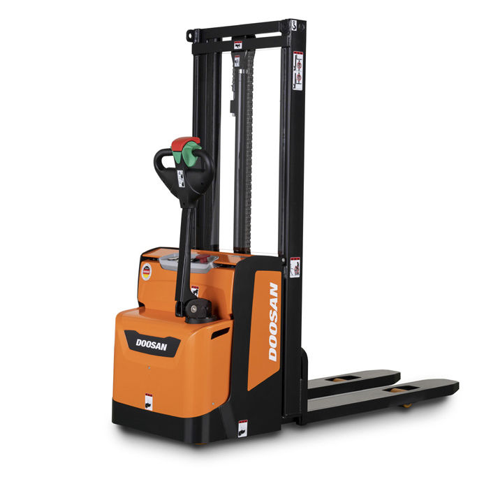 Electric stacker truck - BSL13S-7C - Daewoo Industrial Vehicles - walk ...