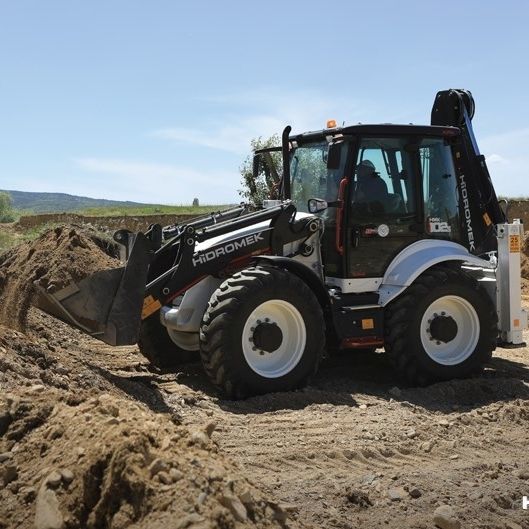 Low fuel consumption backhoe loader - HMK 102 S - HIDROMEK co.