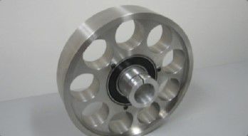 Toothed pulley - Belt Technologies Europe Limited - rotating / idler ...