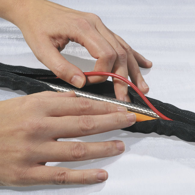 Polyester sleeve - Serie TWIST-IN - HellermannTyton España - protection / braided / for cables