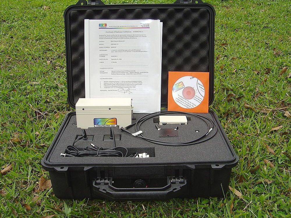 High-brightness LED spectroradiometer - StellarNet