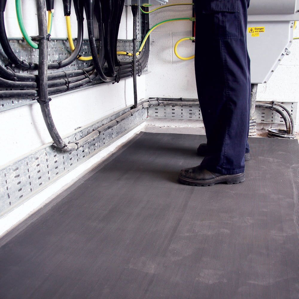 Electrically isolating matting system - COBAswitch VDE - COBA Europe ...
