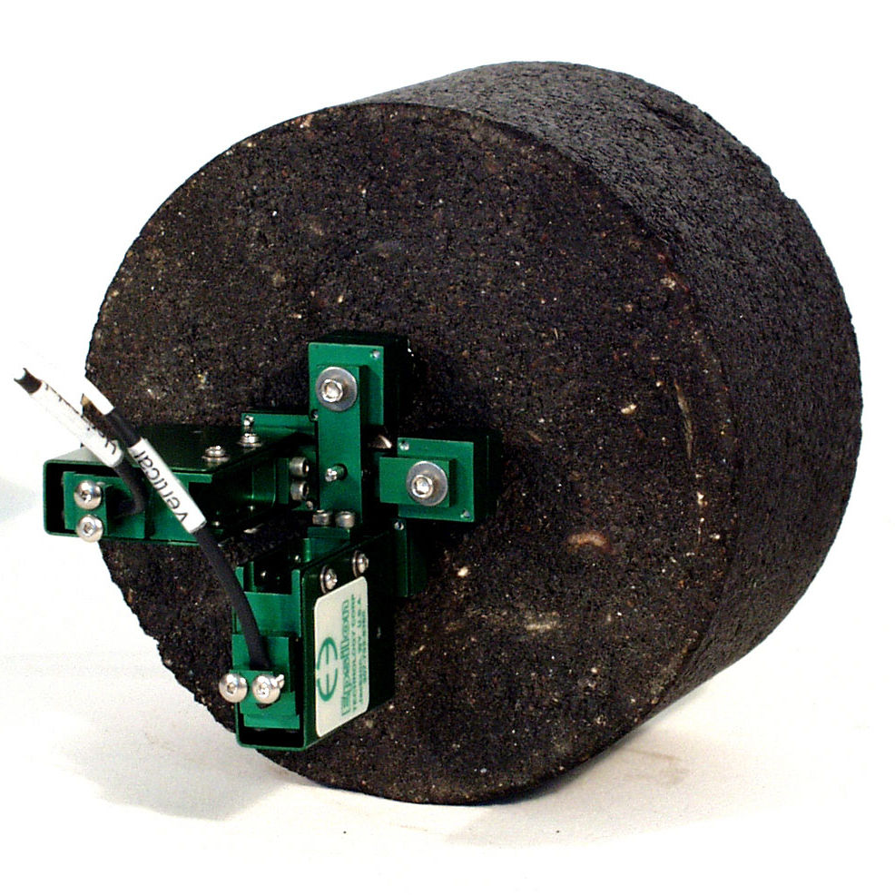 Tensile extensometer - 3910 series - Epsilon Technology - axial / for ...