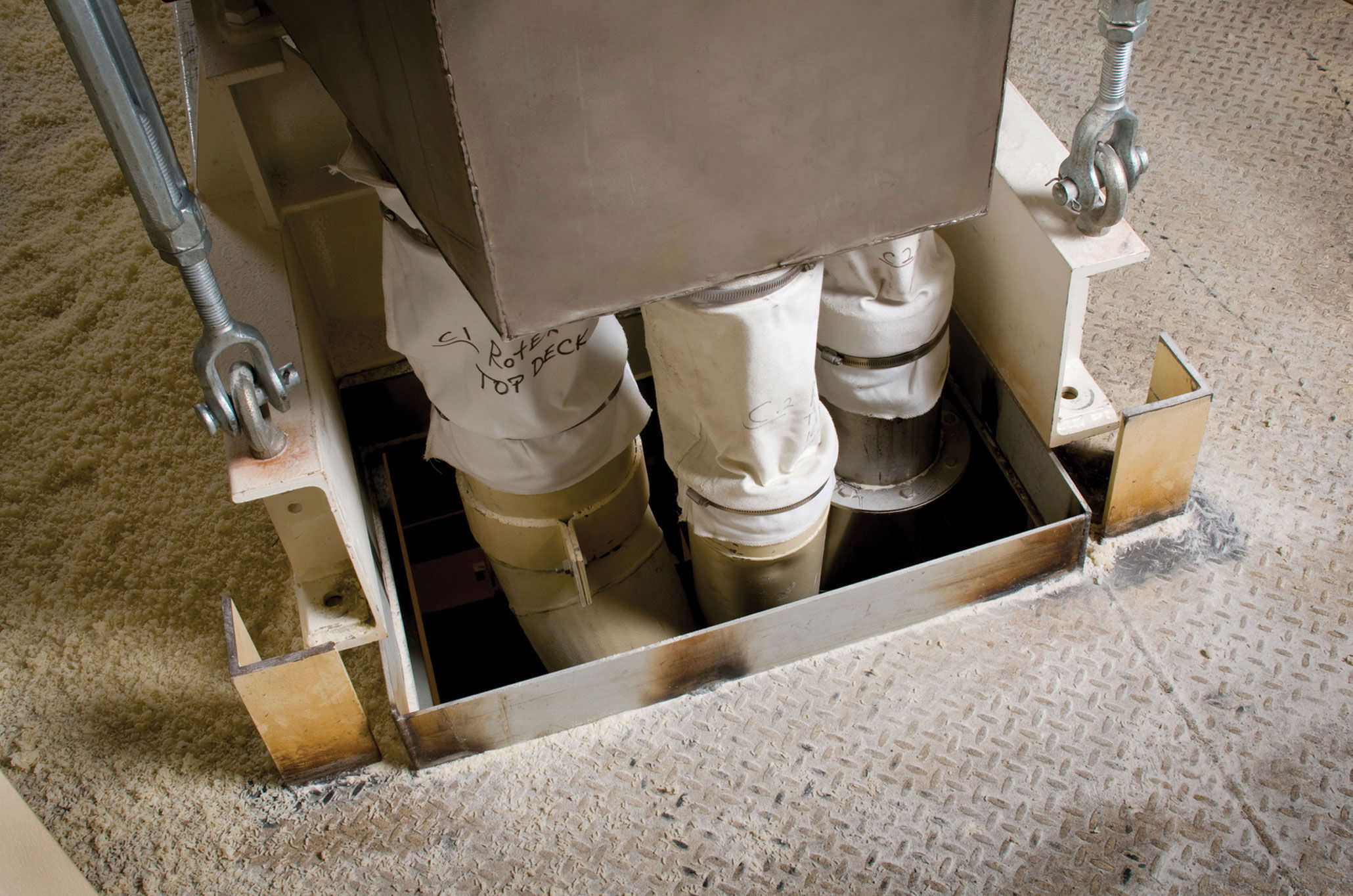 Vibrating screener - Apex™ - Rotex - for bulk materials / for industry ...