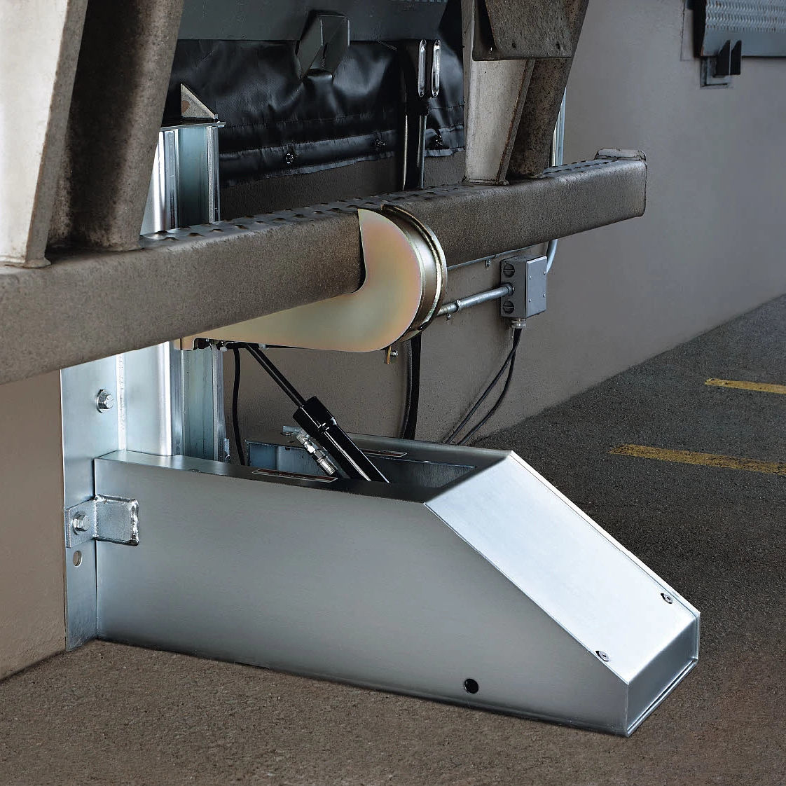 Vehicle restraint system - VBR-300 - Rite-Hite