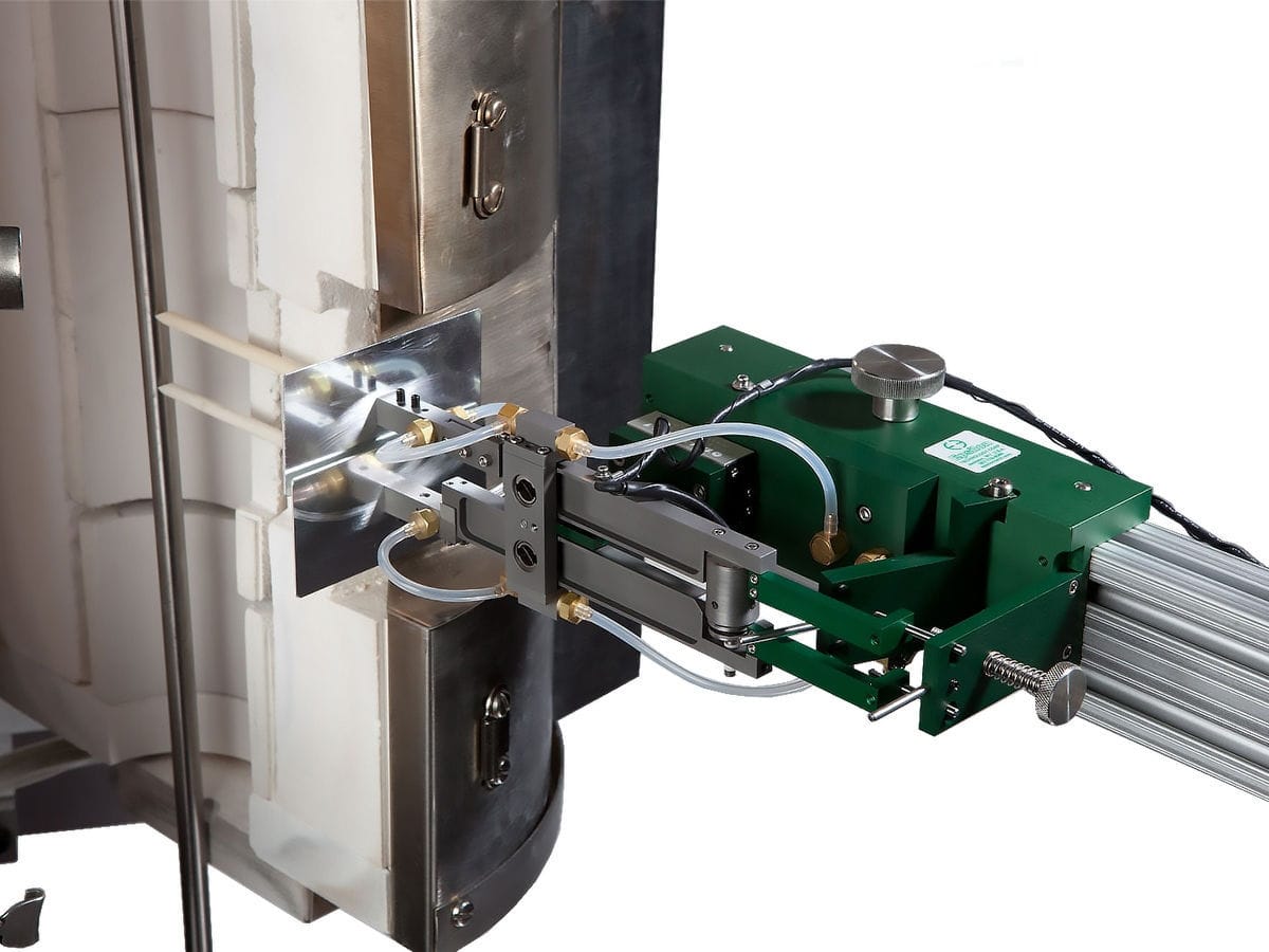 High-temperature extensometer - 3648 - Shanghai Hualong Test ...