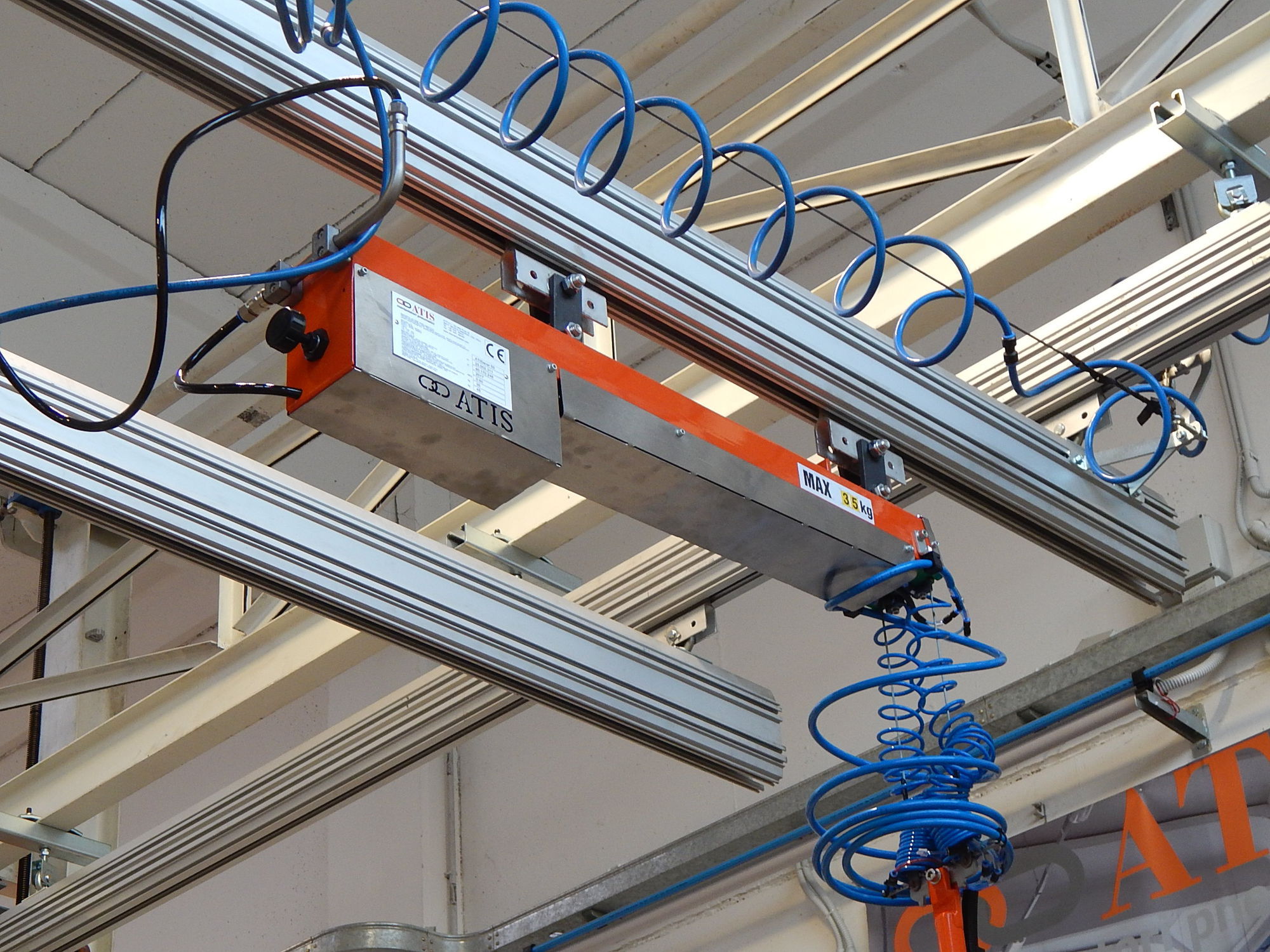 Pneumatic manipulator - Atisacer 150 - ATIS s.r.l. - with gripping tool ...