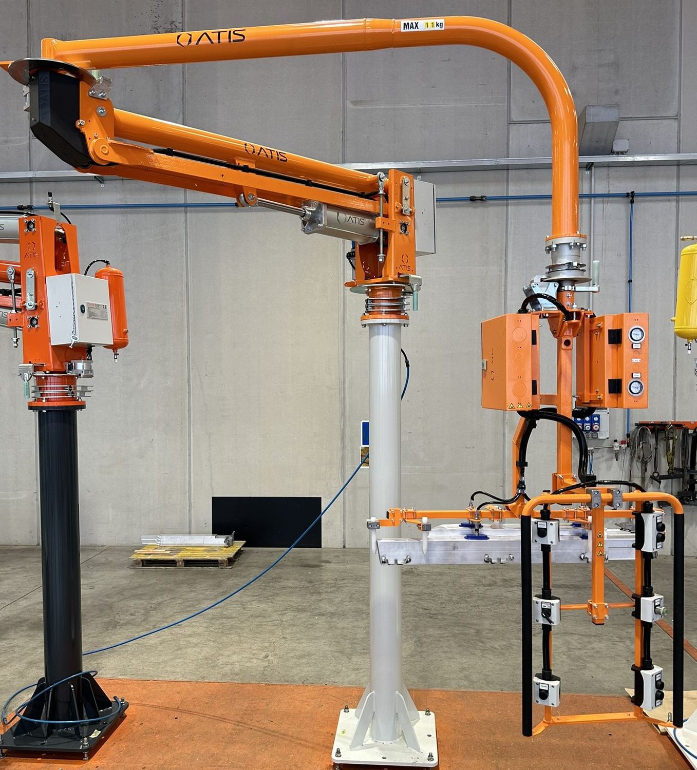 Pneumatic manipulator - ATISMIRUS - ATIS s.r.l. - with gripping tool / pillar / articulated-arm