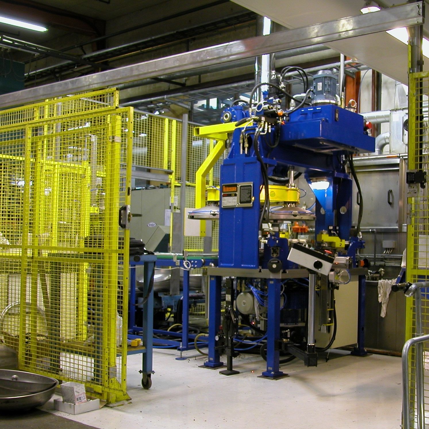 Automatic edge-trimming machine - VBU 400 ST - Lucas - for tanks