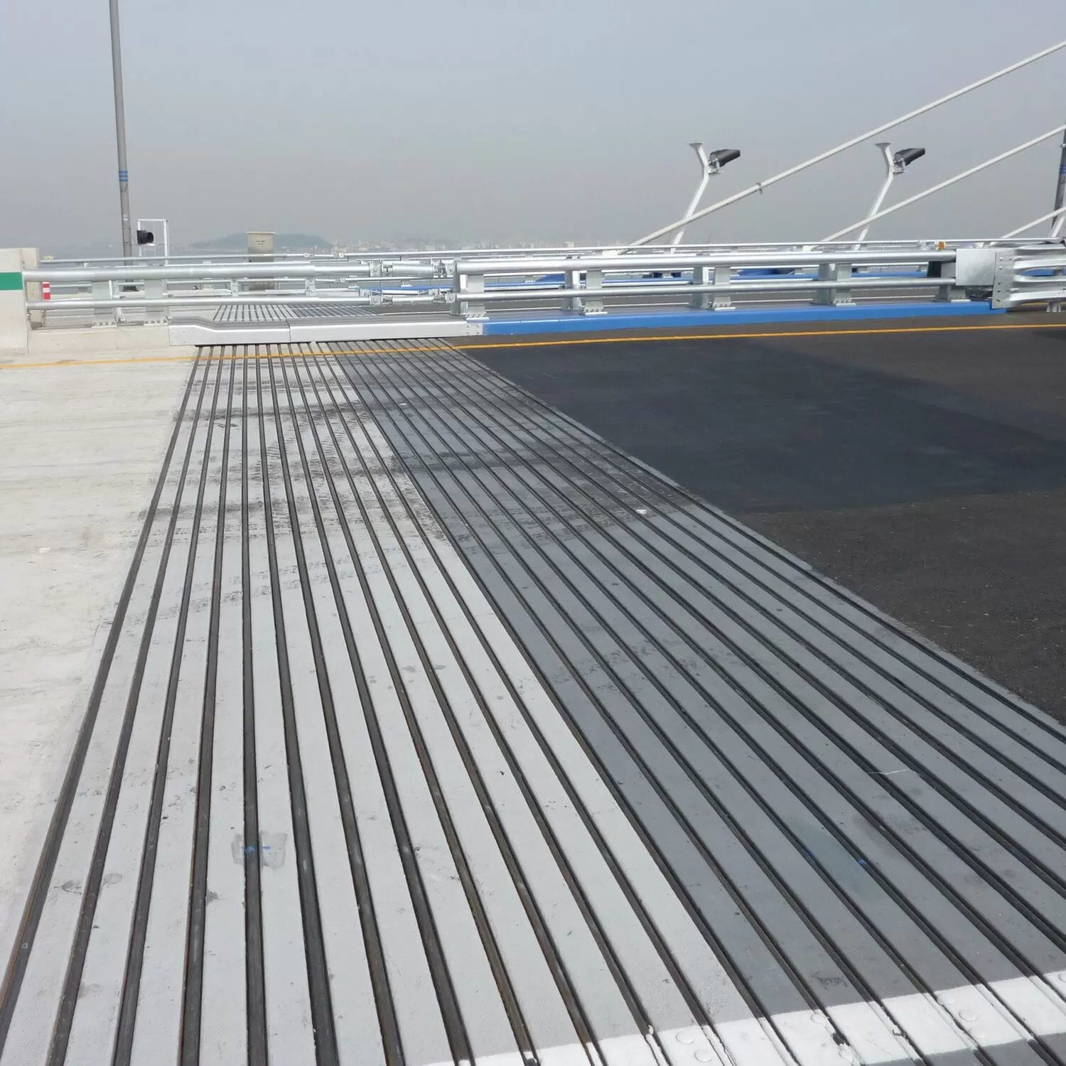 Steel expansion joint - TENSA-MODULAR LR - mageba - square / socket ...