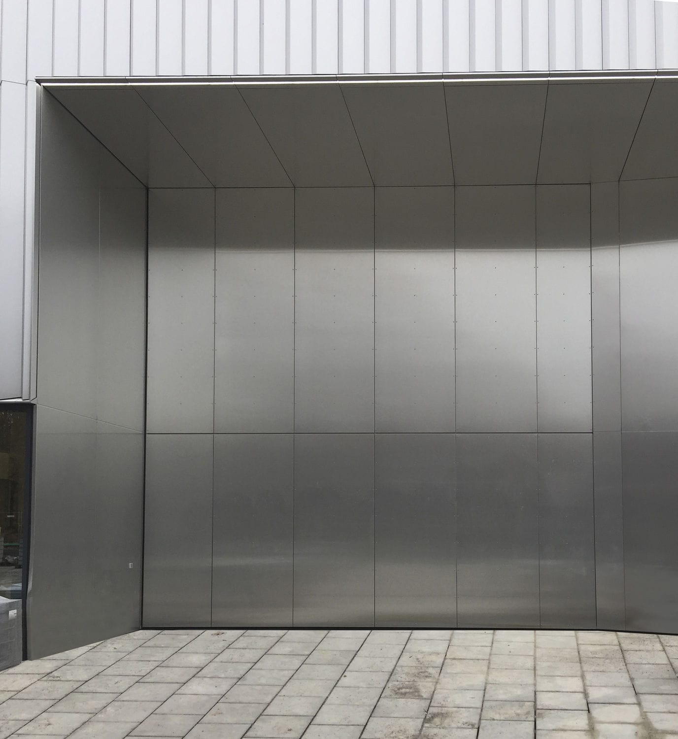 Sectional gate - Jansen Tore GmbH & Co.KG - vertical / industrial / steel